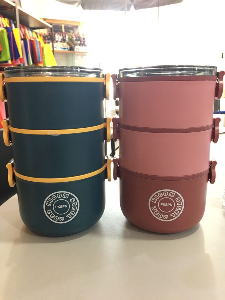 Silk Screen Printing on Lunch Box - Hosanna Marketing